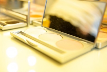 Femesque | Cross Dressing Services for Surrey, Hampshire, Berkshire